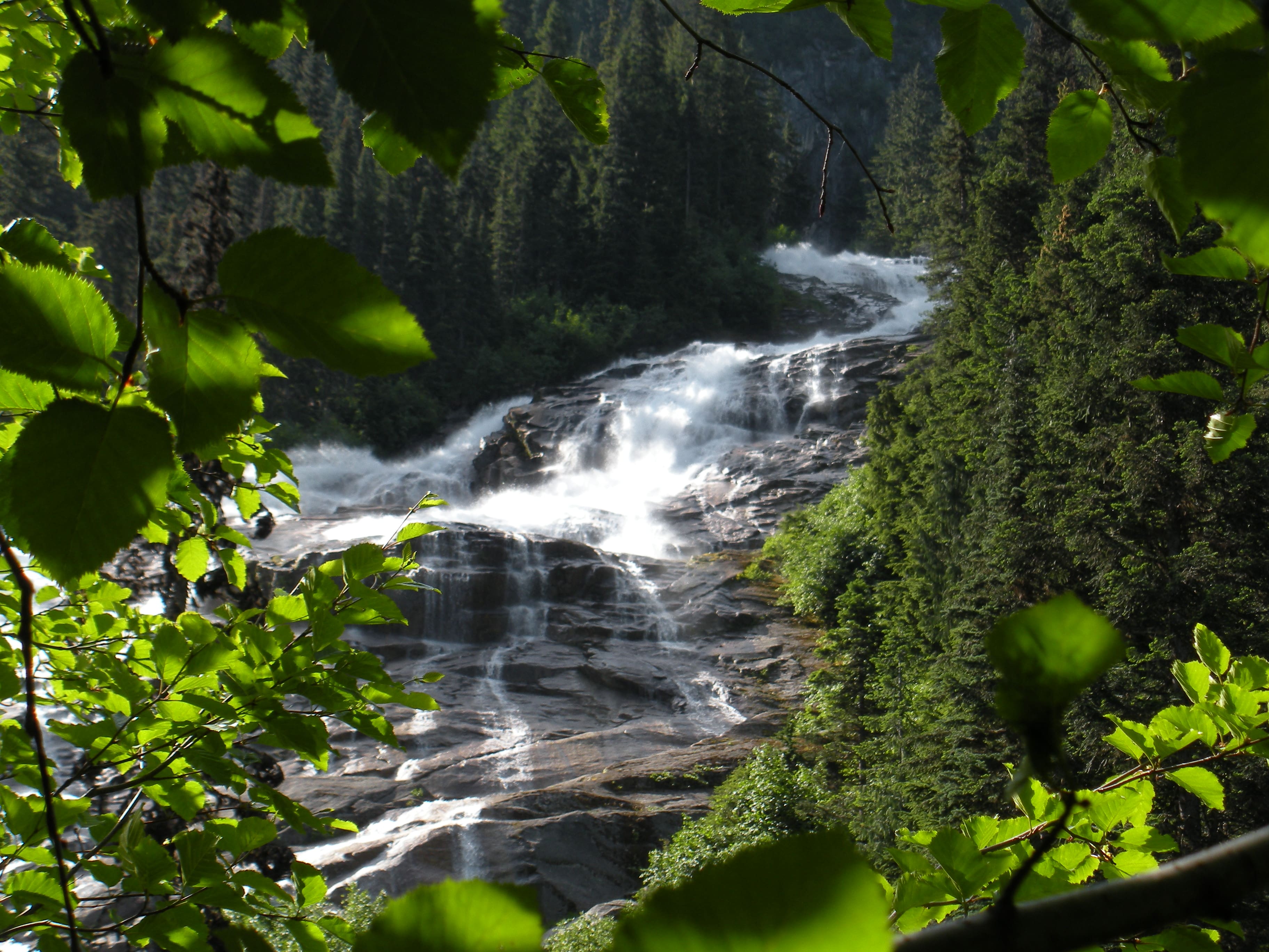 Hidden Waterfalls Of The North Cascades: Discover 5 Stunning Off-Path Gems!